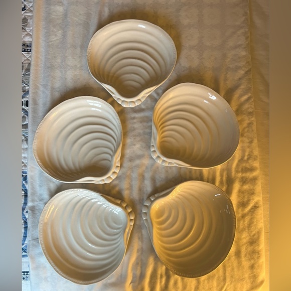 Pottery Barn | Dining | 5 Pottery Barn Clam Shell Salad Plates White 9 ...